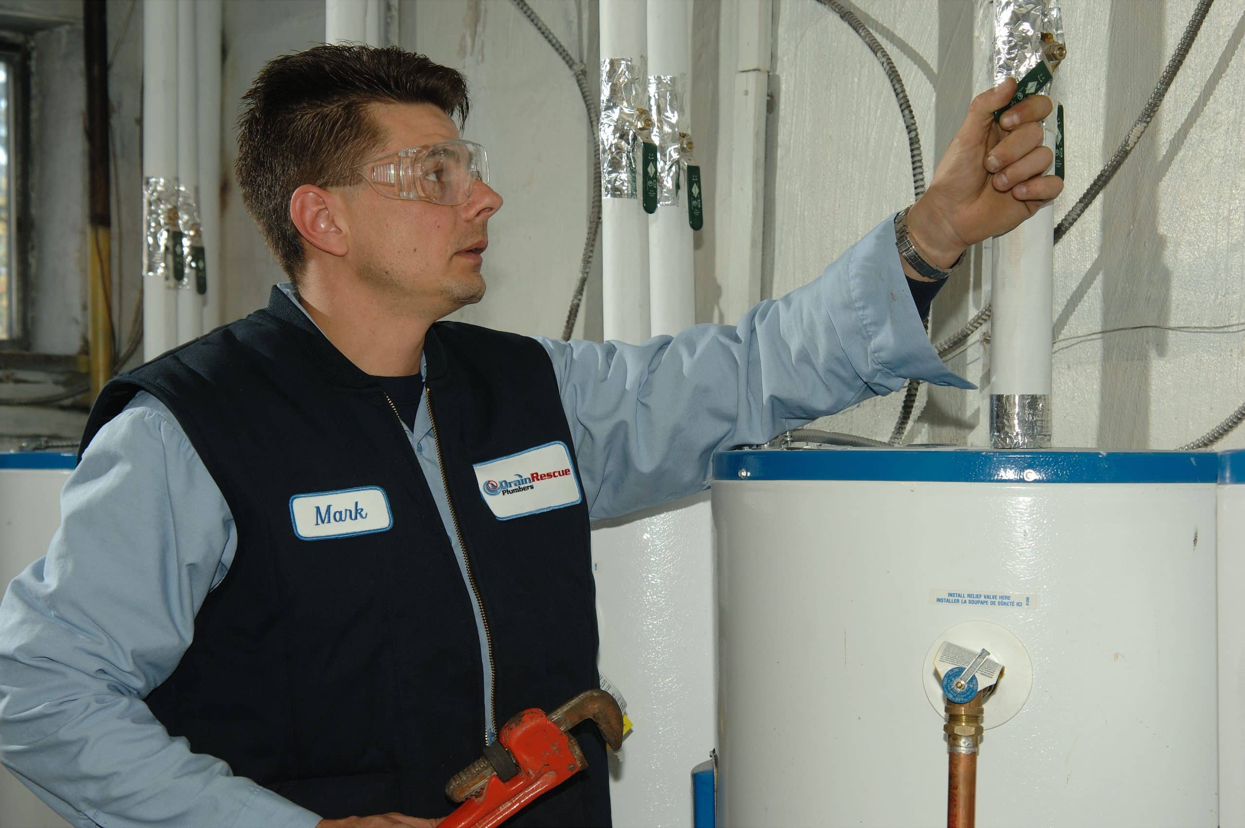 3 Home Plumbing Considerations Before Leaving On Vacation - Plumbing ...